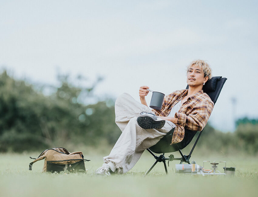 SNSで“リアルルフィ”と大反響。仮面ライダー俳優・佐野 岳さんをパパラッチ！キャンプコーデ＆愛用ギアも紹介 (OCEANS) - Yahoo!ニュース