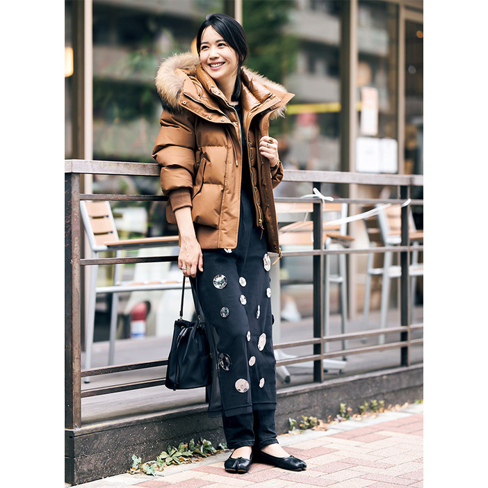 寒波に備える【注目ダウン】2大ブランド！暖かさも着映えも叶う実力派｜VERY (magacol) - Yahoo!ニュース