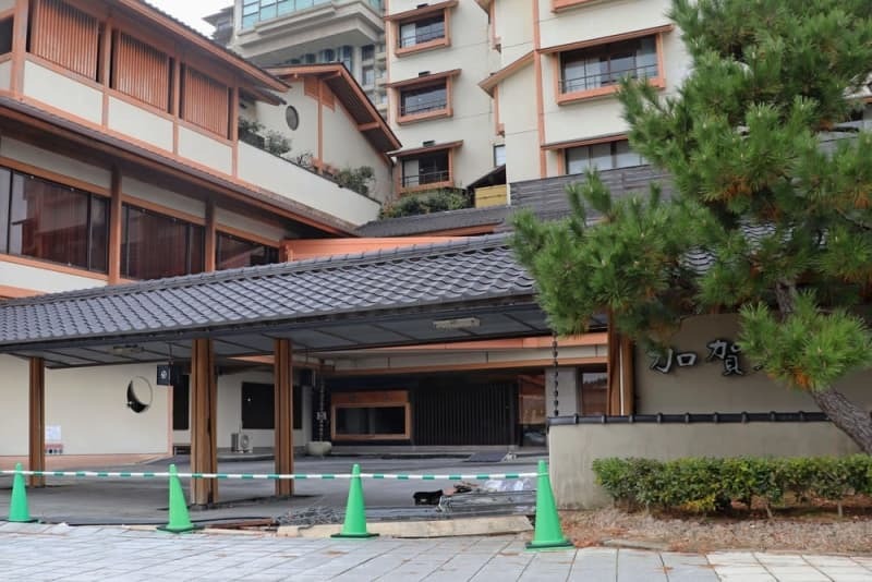 人材流出に悩む和倉温泉、再起を目指す輪島塗は豪雨で再び「悪夢」を見た 同業の支援受ける酒蔵は「技術学ぶチャンス」【能登半島地震・なりわい再建（上）】 (47NEWS) - Yahoo!ニュース