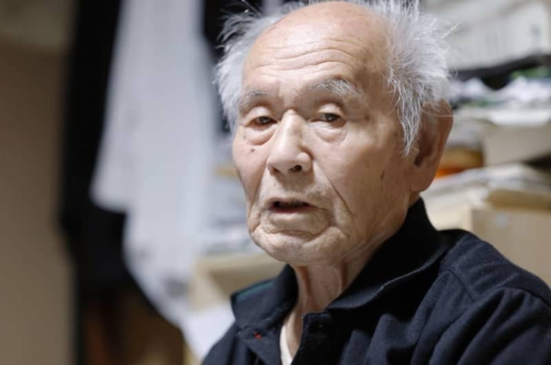 「オウムの村」で監視を続け、写真千枚を撮った男性は今も「地下鉄サリン事件は防げたんだ…」と悔やむ サティアン並ぶ上九一色村で教団と対峙（上）【地下鉄サリン事件30年】 (47NEWS ...