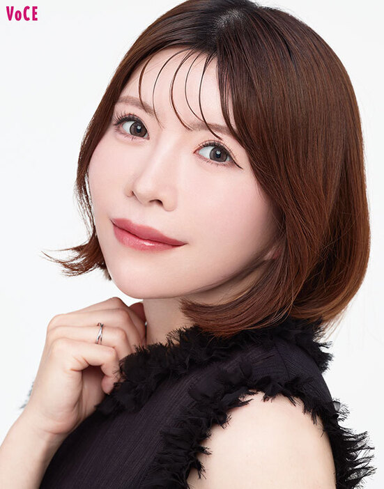 「光や影でパーツの造形を整える。」話題の“ササメイク”で叶える大人に似合うこなれメイク (VOCE) - Yahoo!ニュース