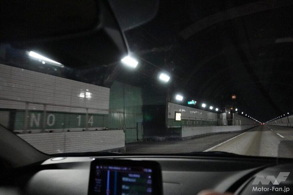 高速道路のトンネル内で車両トラブル！ こんな時どうしたらいいの？ (MotorFan) - Yahoo!ニュース