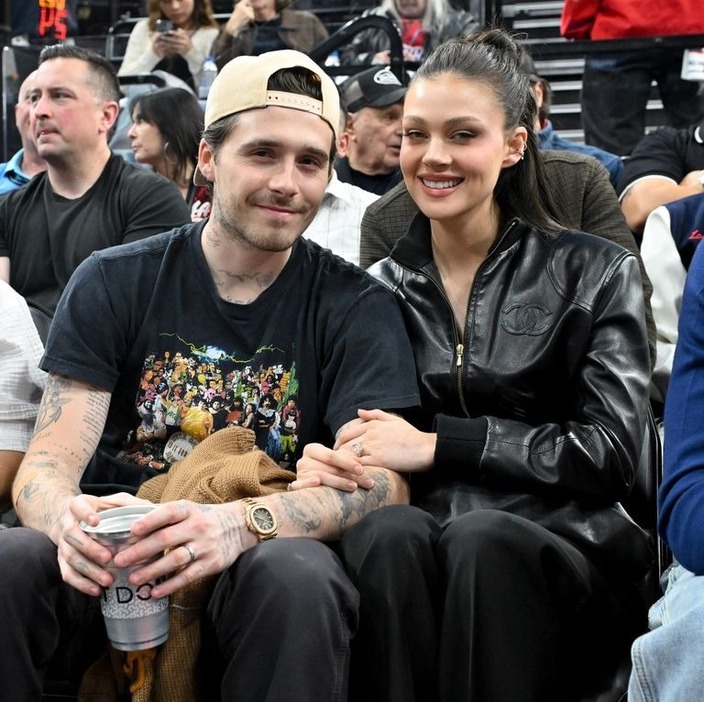 ベッカム夫妻、息子ブルックリンのバウリニューアルに姿を見せず ニコラ・ペルツの両親だけが参加 (ELLE DIGITAL) - Yahoo!ニュース