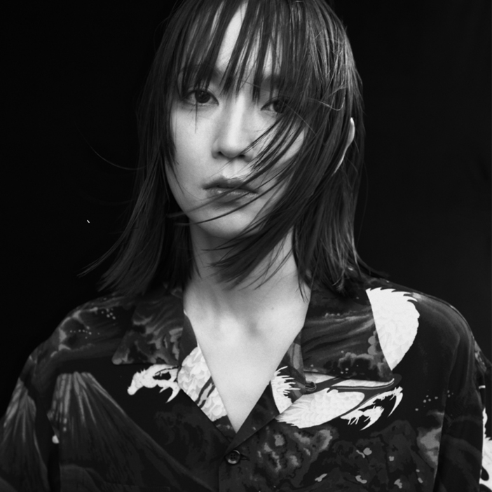 「ワイズ」が「サンサーフ」とコラボ 吉岡里帆がまとう大胆な竜を配したアロハシャツ (WWDJAPAN.com) - Yahoo!ニュース