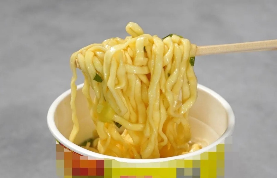 「このカップ麺がマジで激うま」夏のトレンド“塩風味”ベスト3杯【1位はしょっぱさとレモンの酸味が最高な麺神】 (MonoMax Web) - Yahoo!ニュース