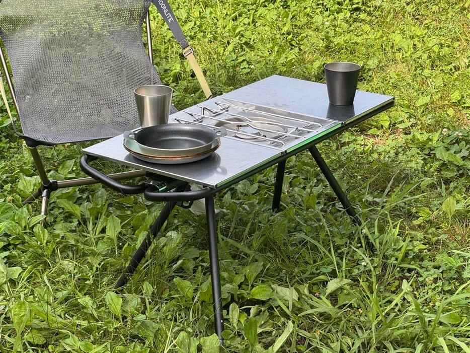 IGTにもサイドテーブルにも！高さも向きも自由自在な“スタイルレス万能テーブル”がちょうどいい (＆GP) - Yahoo!ニュース