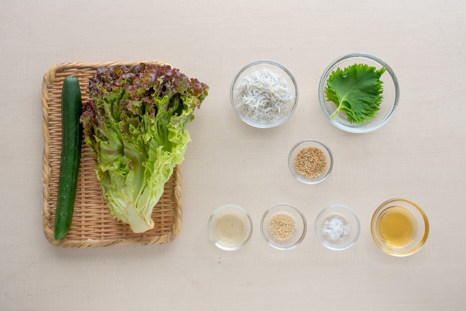 夏でもさっぱりいける「チョレギサラダ」レシピ。シソの香り×しらすのうま味が最高の組み合わせ (ESSE-online) - Yahoo!ニュース