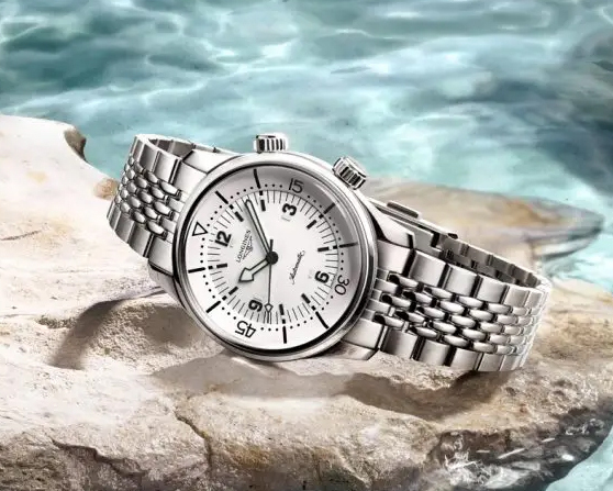 「ロンジン レジェンドダイバー」からマットホワイト文字盤＆新開発ラバーストラップのバリエーションが登場 (WATCHNAVI Salon) - Yahoo!ニュース