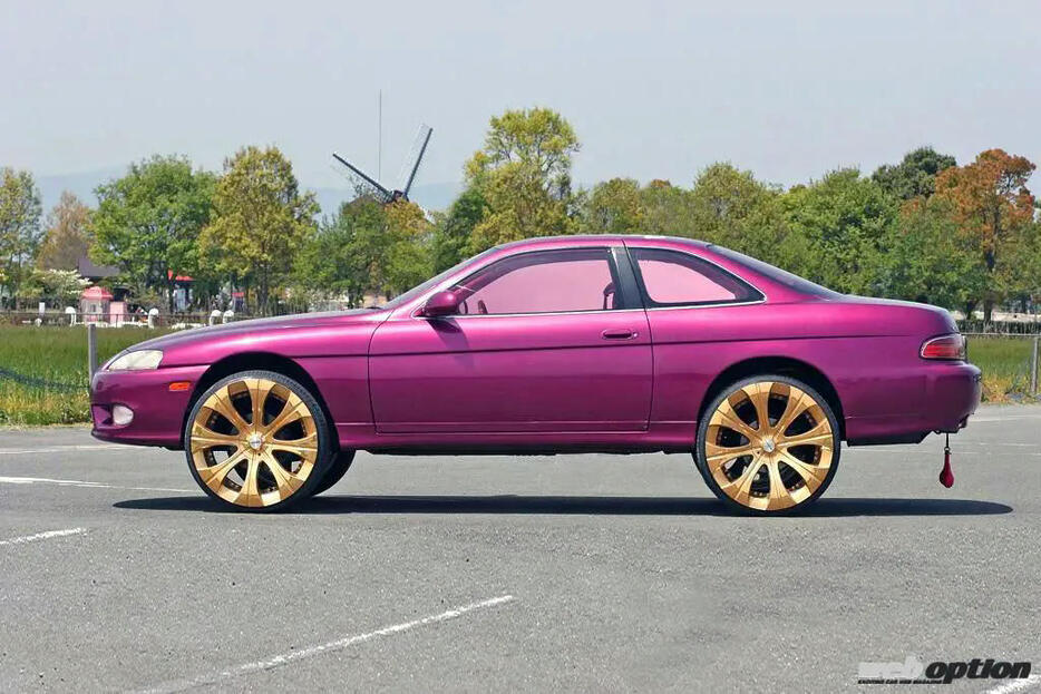 「見下ろす視点に狂気の快感！」27インチホイールでリフトアップされたソアラの怪 (MotorFan) - Yahoo!ニュース