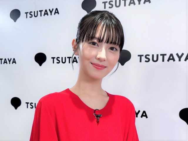 浜辺美波「いつかは本気出したい」 25歳の抱負と大切にしている祖母からの言葉 (日テレNEWS NNN) - Yahoo!ニュース
