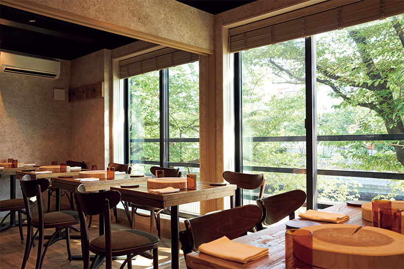 人気ビストロの2号店がオープン。肩ひじ張らずに味わう薪火を駆使したフレンチ (家庭画報.com) - Yahoo!ニュース