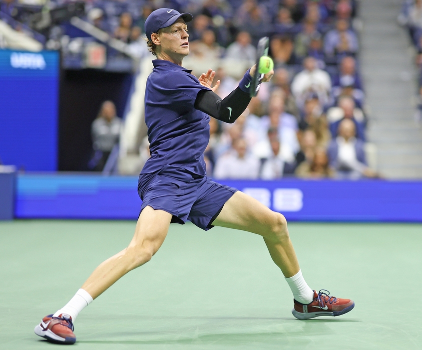 世界1位シナー 同胞対決制し2年連続の全米OP4強「友情はコートの外に」＜男子テニス＞ (tennis365.net) - Yahoo!ニュース