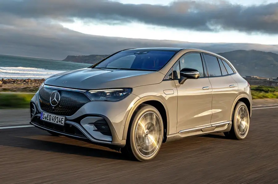 メルセデス・ベンツEQE 2026年に生産終了へ 当面は最新Cクラス EQとGLC EQが代役 (AUTOCAR JAPAN) - Yahoo!ニュース