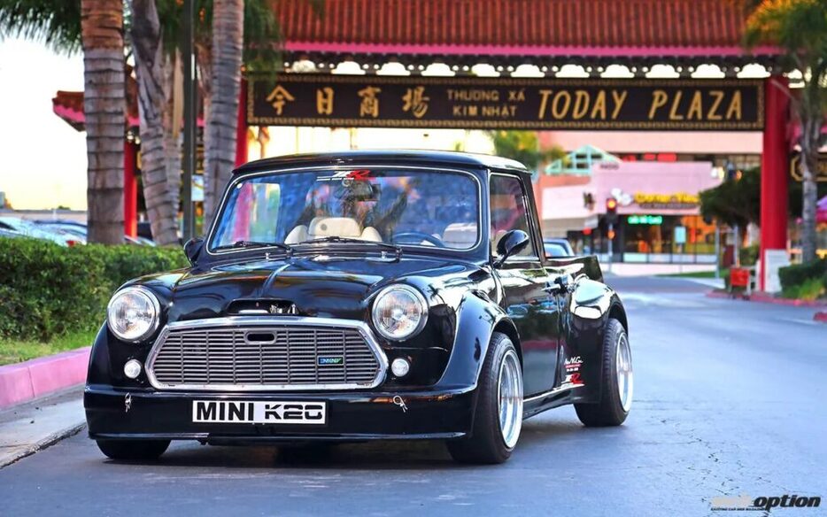 「笑ってるのは顔だけだ!?」踏んだら死ねるホンダVTEC搭載の1967年式モーリス・ミニピックアップ！ (MotorFan) - Yahoo!ニュース