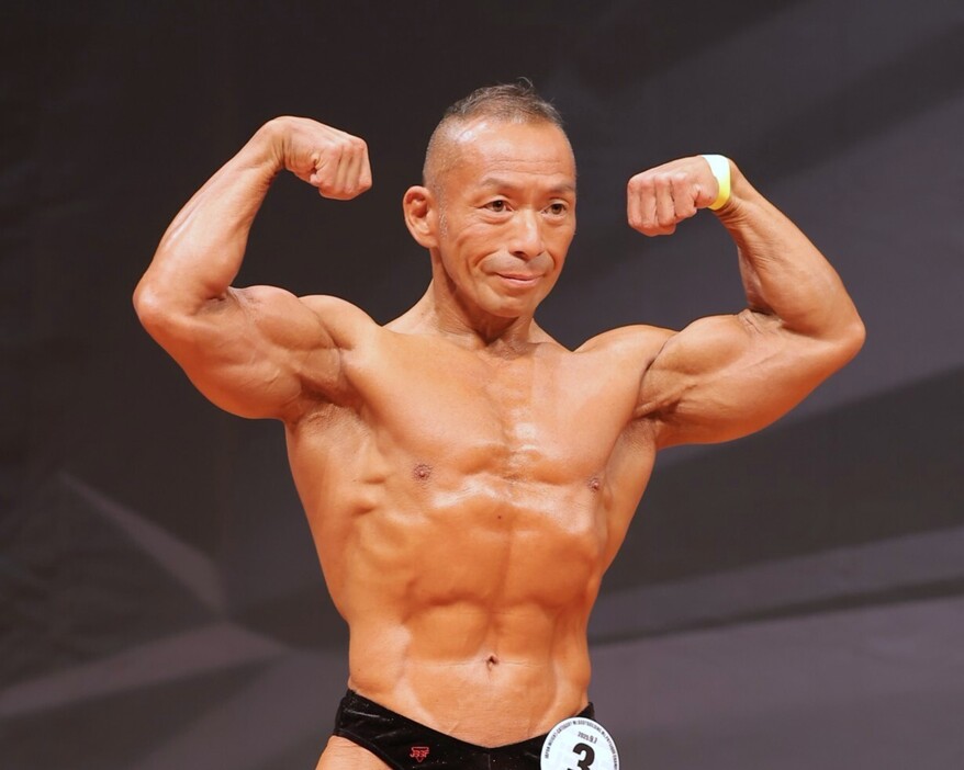 広島のマッスル親子の父、貫録のボディビル9連覇 最新の筋肉エンタメ炸裂【JBBF】 (VITUP!) - Yahoo!ニュース