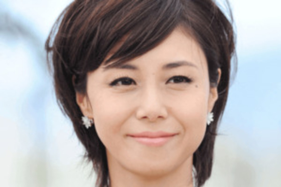 史上最高の輝き…最も愛されたNHK朝ドラヒロイン（2）究極の美貌で国民の光に…暗い時代に勇気を与えたのは？ (映画チャンネル) - Yahoo!ニュース