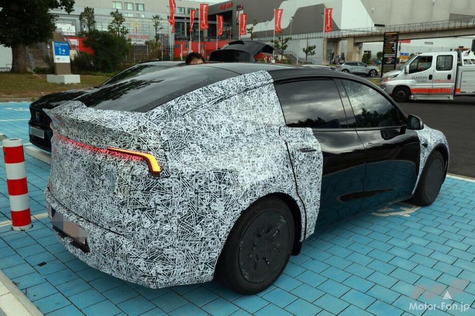 テスラ・モデルYに史上初のロングホイールベース版登場! 大人6人が快適に座れる3列シートでファミリーEVの新時代へ! (MotorFan) - Yahoo!ニュース