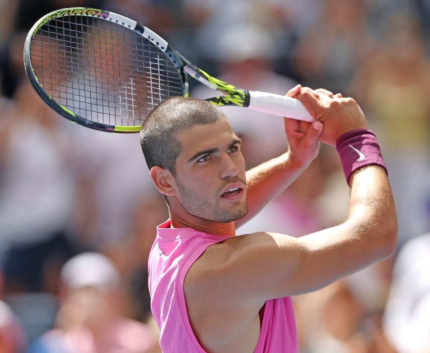 世界1位アルカラス 衝撃の銀髪披露！丸刈りから再び大胆イメチェン「最高」＜男子テニス＞ (tennis365.net) - Yahoo!ニュース