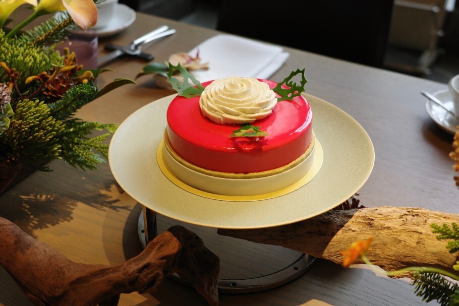 10月1日から予約開始。「ジャヌ東京」の繊細で美しいクリスマスケーキ2025 (ufu.) - Yahoo!ニュース