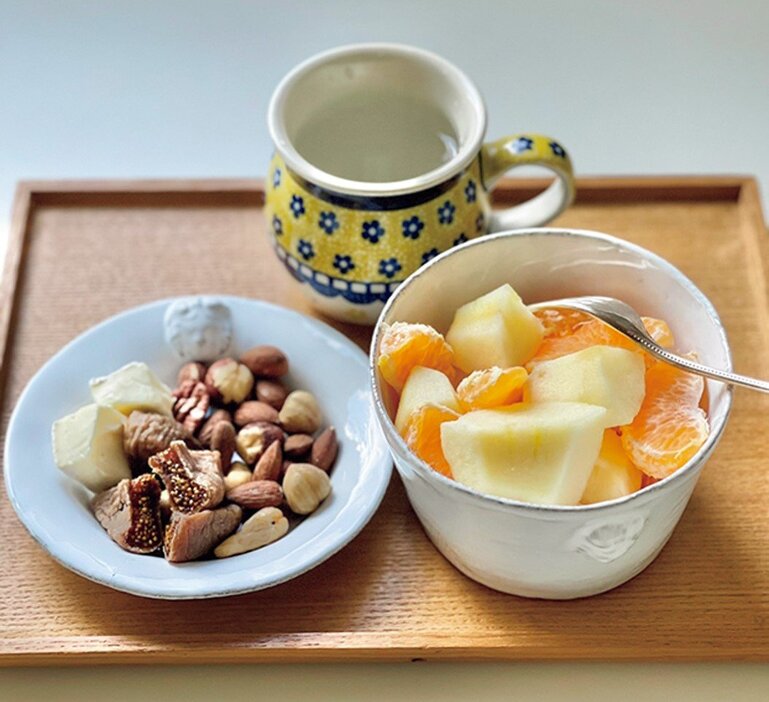 67歳、輝き続ける藤原美智子さんの「リアルな食事」。高カカオチョコが楽しみな習慣に (ESSE-online) - Yahoo!ニュース