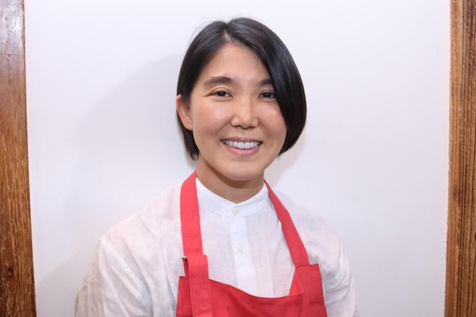 ＜タサン志麻＞土屋アンナ＆岩田絵里奈アナが手伝い こだわりの図書館が完成 絶品メニューで完成記念パーティーも (毎日キレイ) - Yahoo!ニュース