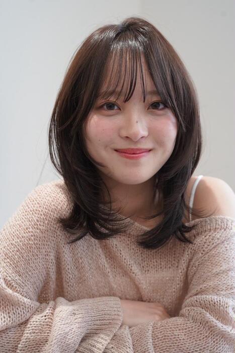 首元ほっそり小顔見えの軽やかミディアム (MAQUIA ONLINE) - Yahoo!ニュース