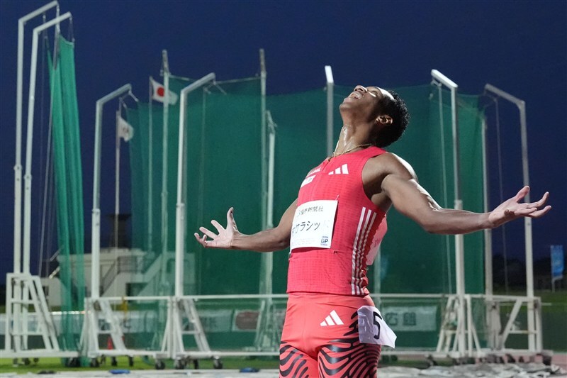 110mH村竹ラシッド 1年前の「絶対にメダルを取ってやる」が現実味帯びる12秒台突入 入場ポーズ「お楽しみに」／東京世界陸上 (月刊陸上競技) - Yahoo!ニュース