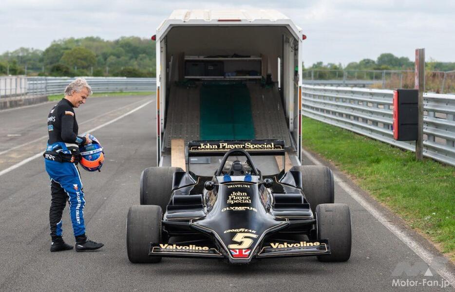 往年の名ドライバー、ヤン・ラマースが思い出の「ロータス タイプ79」をヘセルでドライブ (MotorFan) - Yahoo!ニュース