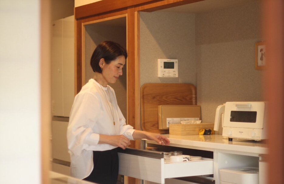 40代5人暮らし、24時間完璧な母は「やめた」。夜9時以降の家事はしない、自分に優しい時間の使い方 (ESSE-online) - Yahoo!ニュース