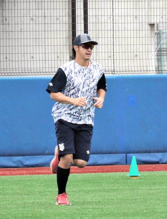 DeNA度会隆輝、ユーティリティープレーヤー目指し三塁に挑戦 (カナロコ by 神奈川新聞) - Yahoo!ニュース