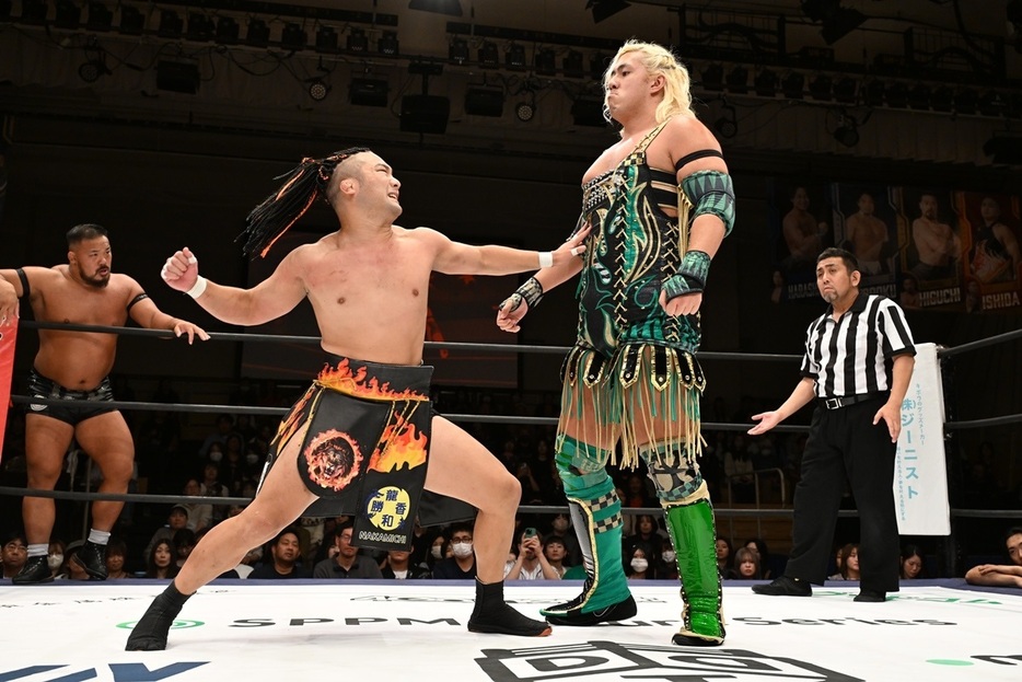 飯野雄貴＆納谷幸男が樋口和貞＆石田有輝を退け、KO-Dタッグ王座V5。11・3両国でMAO＆KANON、橋本千紘＆優宇と3WAY戦で激突【DDT】 (TOKYO HEADLINE WEB ...