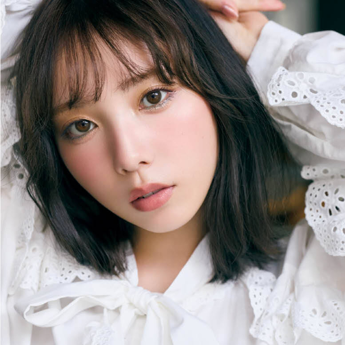 【与田祐希の女子会メイク】2025年ホリデー限定色から与田ちゃんが選んだのは？ (MAQUIA ONLINE) - Yahoo!ニュース