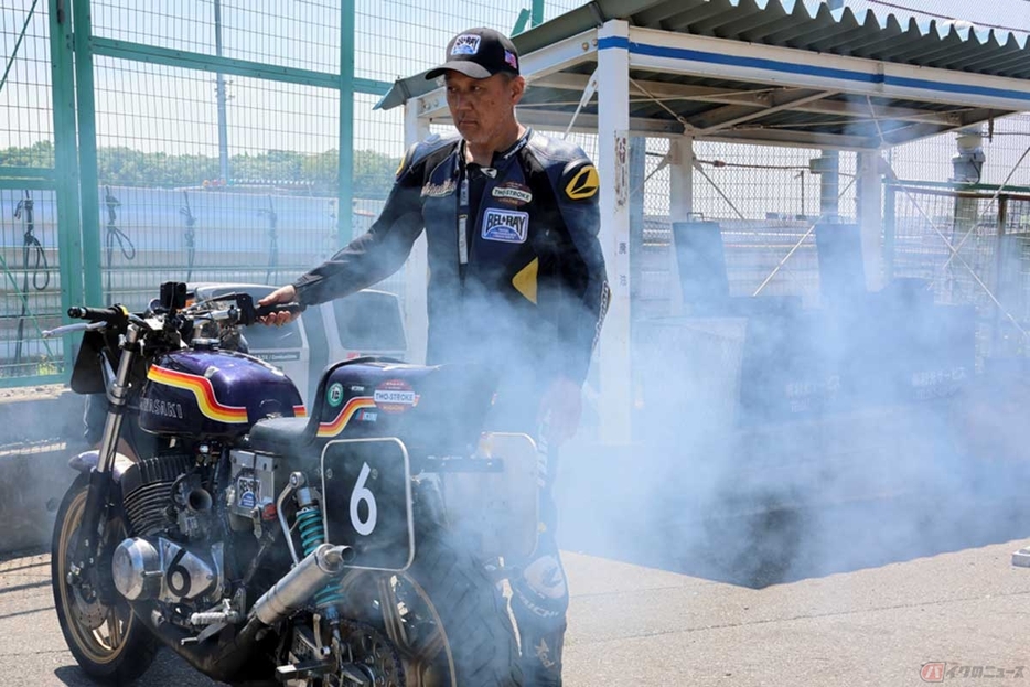 カワサキ「750SS」全開走行問題ナシ!! 試行錯誤と改善でクラシックバイクレースが楽しい!? (バイクのニュース) - Yahoo!ニュース