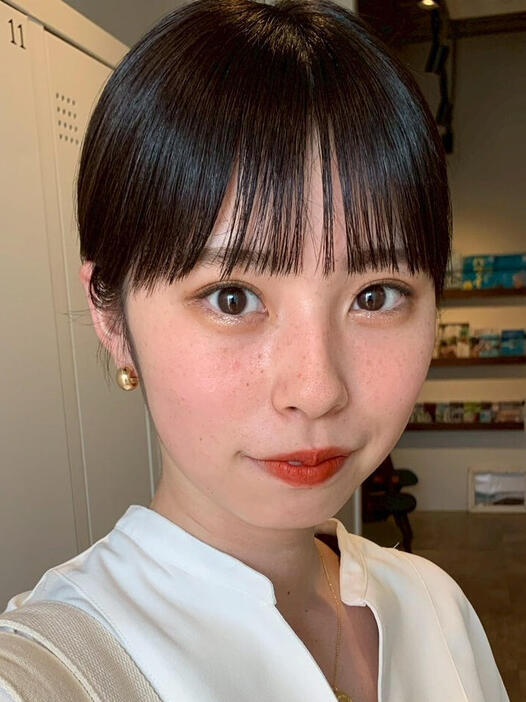 【大人に人気のショートヘア】こなれ感抜群！ この秋注目のシンプルショート (MAQUIA ONLINE) - Yahoo!ニュース