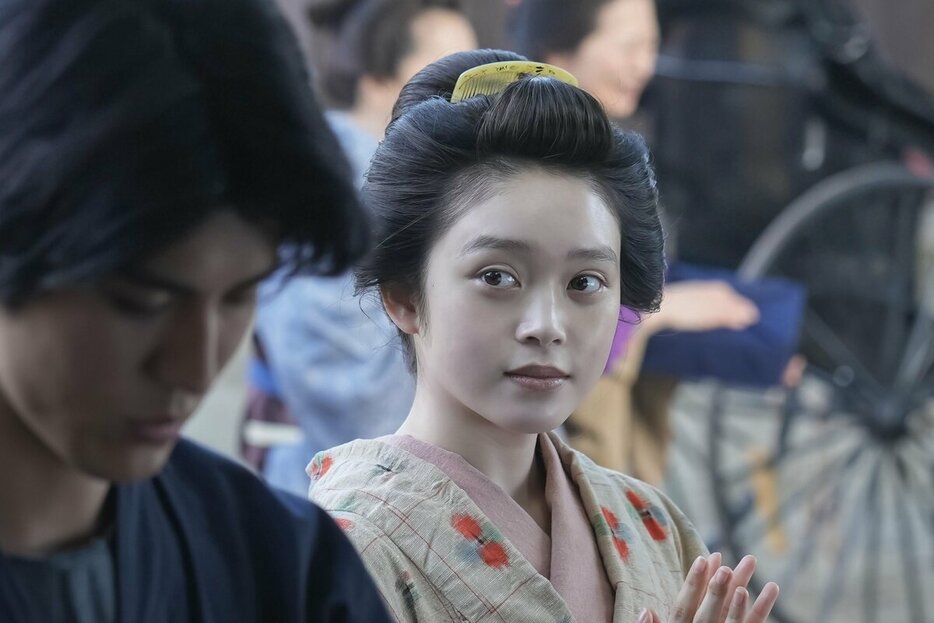 【NHK朝ドラ「ばけばけ」第4週】背中で泣いた高石あかりの演技 “味”と“ぬくもり”で浮かびあがらせた明治の情景 (AERA DIGITAL) - Yahoo!ニュース