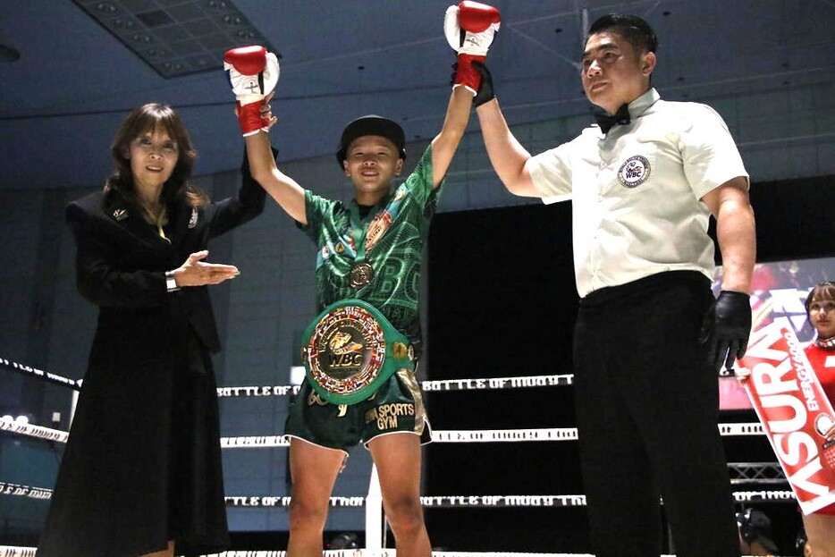 【BOM】“NEXT吉成名高”の期待がかかる17歳ホープ、安部焰が8戦無敗でWBCムエタイ世界王者に (ゴング格闘技) - Yahoo!ニュース
