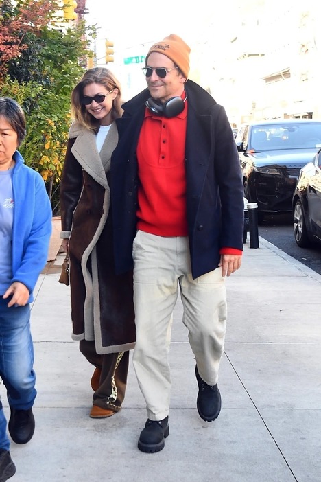 ジジ・ハディッドが結婚式で号泣！ 妹ベラとグリーンのドレスをまとい、異母姉アラナのブライズメイドに。自身は整形疑惑が囁かれるブラッドリー・クーパーと交際2周年【SPURセレブ通信】 (SPUR ...