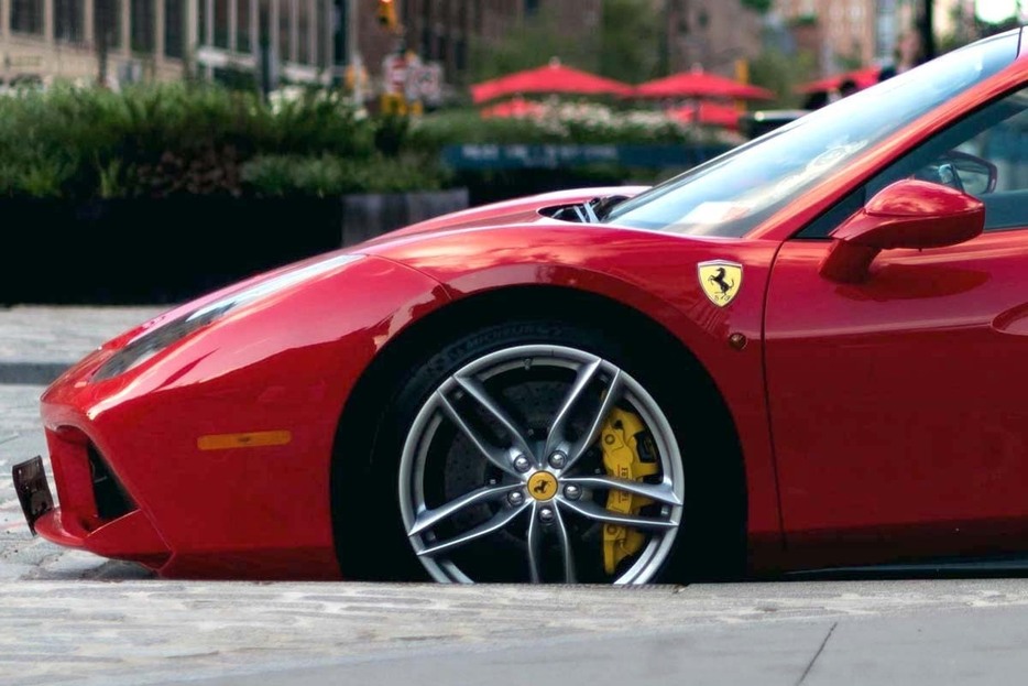 自動車業界を変えるのは結局「シニア富裕層」なのか？ 潜在1000億円市場に挑む“終のモデル”戦略とは (Merkmal) - Yahoo!ニュース