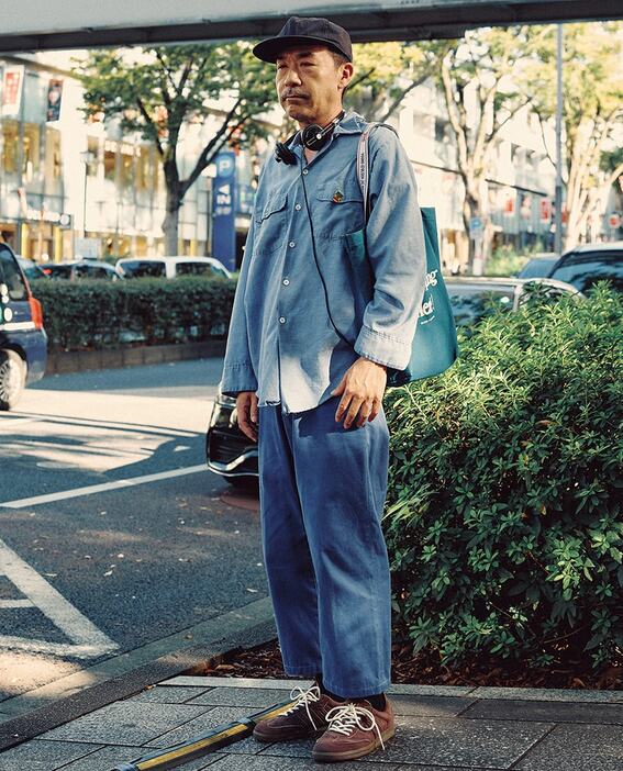 OCEANSな“青”か、色褪せない永遠の“黒”か。絶対的定番色を駆使したワントーンコーデ18例 (OCEANS) - Yahoo!ニュース