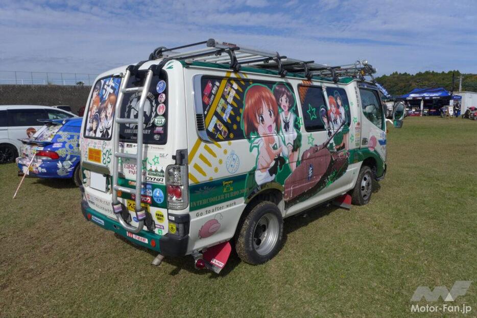 痛車に痛バイクがサーキットに集まるキャンプ ️アニメイベント!?『MOTOR LIVE STOCK 7』に行ってみた！ (MotorFan) - Yahoo!ニュース