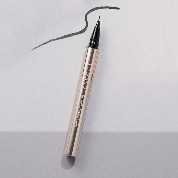 【2025年下半期ベストコスメ】描き心地なめらか＆にじみにくい！「アイライナー賞」BEST3｜美ST (magacol) - Yahoo!ニュース