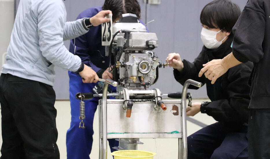 【ボートレース】7Rで3艇転覆のアクシデント 2人負傷帰郷も自力歩行できる状態／大村ミッド (日刊スポーツ) - Yahoo!ニュース