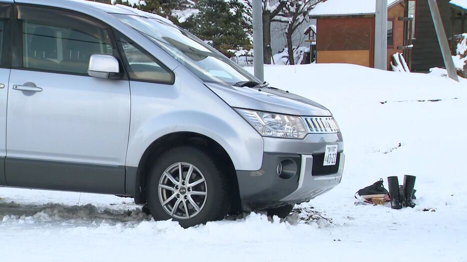 雪道で自転車に乗っていた"高齢男性"が乗用車にはねられ死亡…信号機のない十字路交差点で自転車側に一時停止の標識＜北海道東川町＞ (北海道ニュースUHB) - Yahoo!ニュース