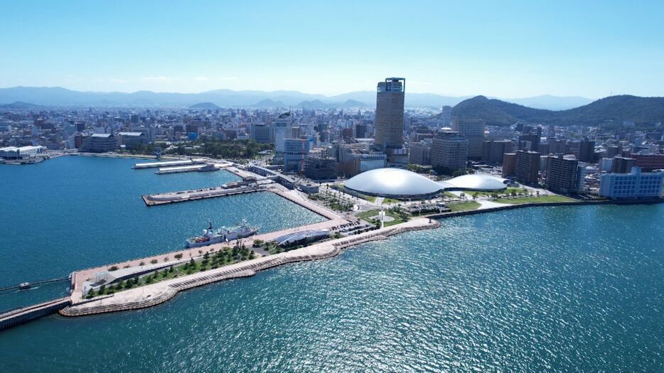 世界から評価 「水上からも陸上からも見える調和に満ちた建物」 香川県立アリーナが “世界で最も美しいアリーナ” に (RSK山陽放送) - Yahoo!ニュース