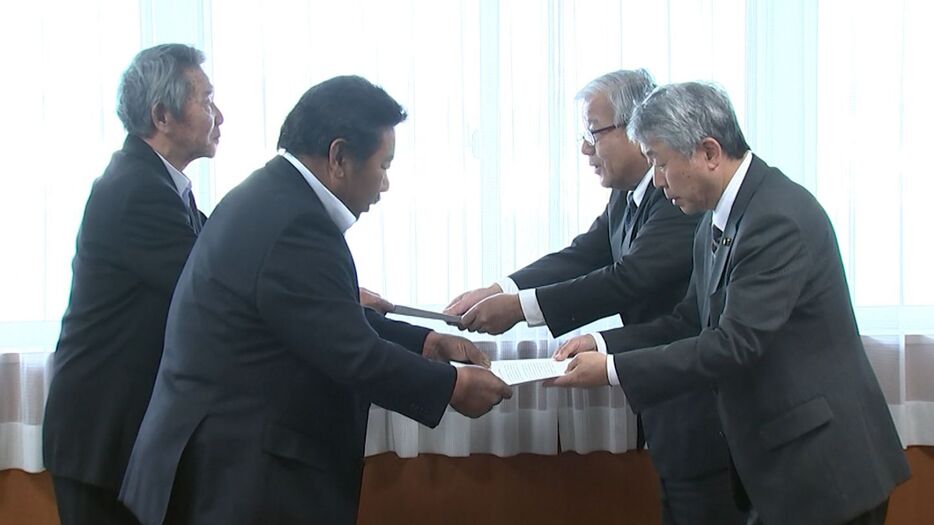 カキの大量死を受けさぬき市の生産者が支援を求め要望書提出 例年6,000キロほどが今年は400キロ足らず【香川】 (RSK山陽放送) - Yahoo!ニュース