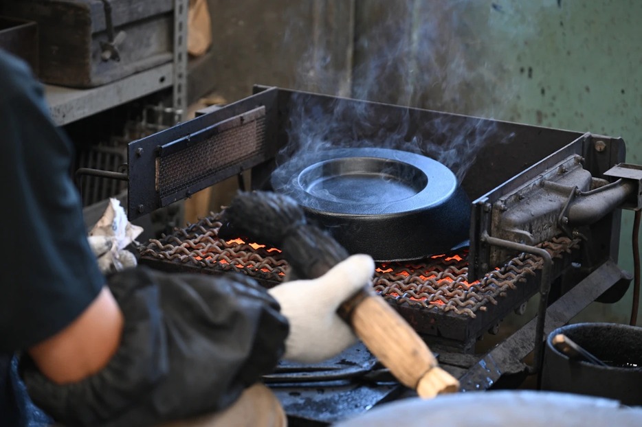 火と漆と、山形の手——菊地保寿堂がつなぐ9,000年の技 (fashion tech news) - Yahoo!ニュース