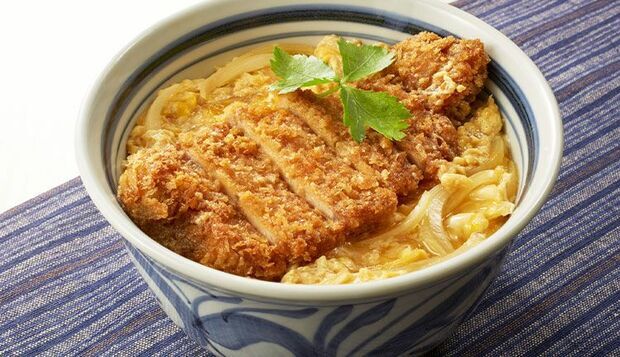 「食中毒になる」飲食店提供のカツ丼が“生肉”すぎて炎上…SNSに浮上した“素朴な疑問”と店舗回答 (週刊女性PRIME) - Yahoo!ニュース