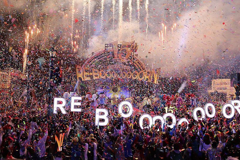 360度映像 USJ15周年前夜祭やり過ぎな花火と松岡修造の説教も (THE PAGE) - Yahoo!ニュース